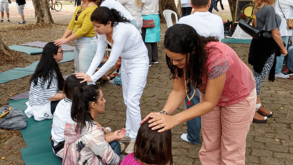 O que é Deeksha e quais os benefícios | Personare
